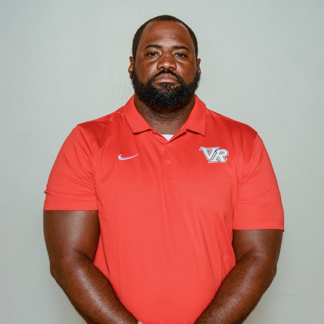 2022-Coach Roderick Thompson